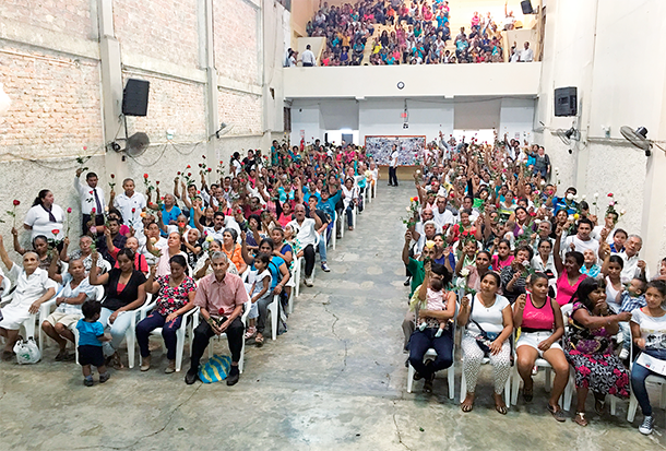 Millares de personas clamando en Viernes Santo - Universal Ecuador ...