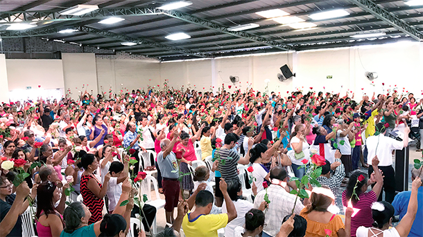Millares de personas clamando en Viernes Santo - Universal Ecuador ...